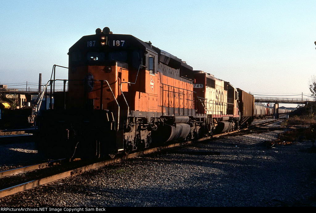 MILW 187 and SOO 749